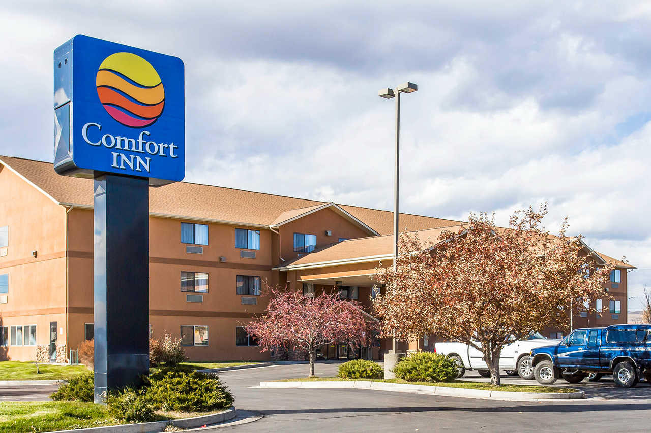 Comfort Inn Sign